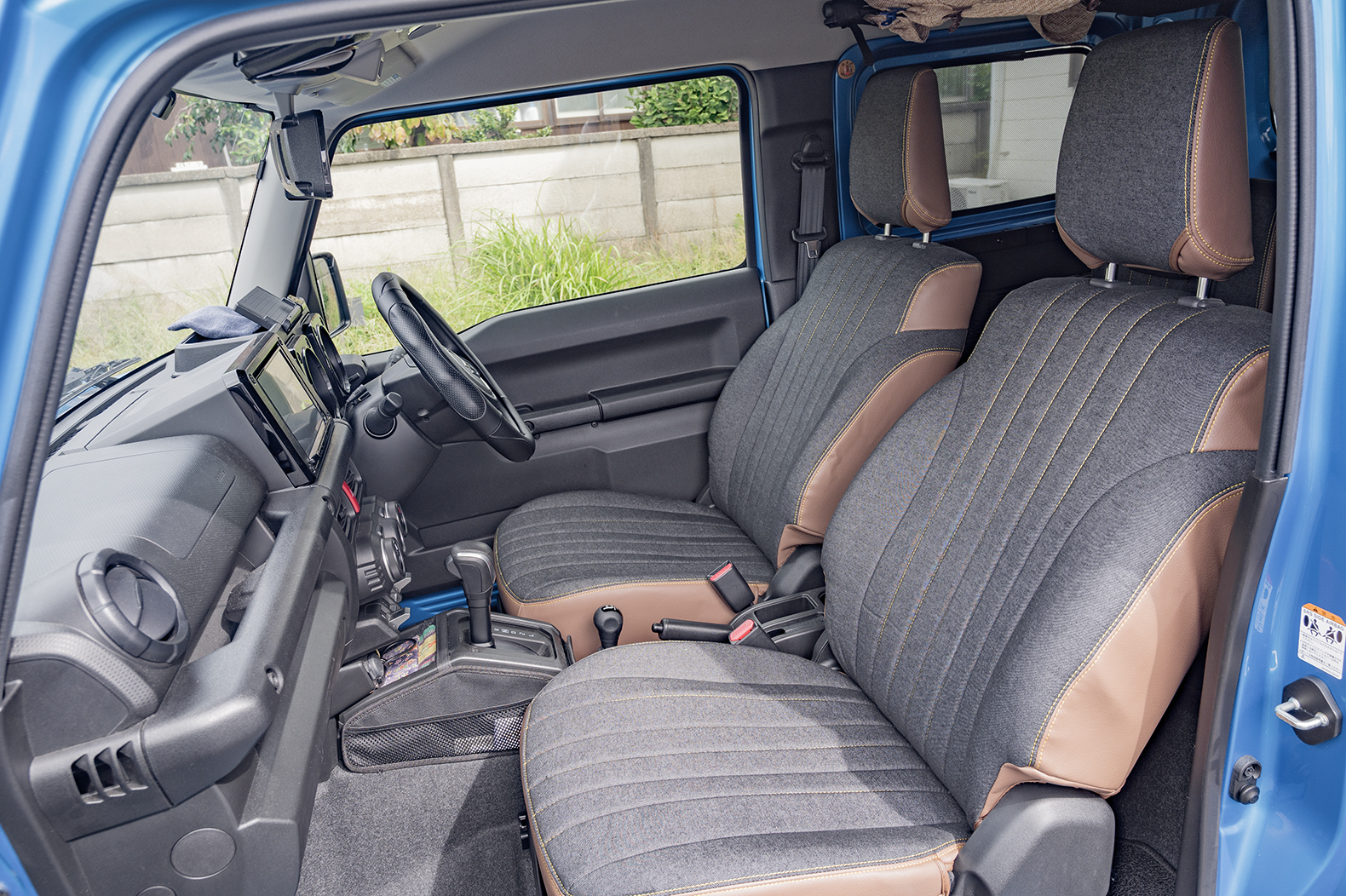 【装着写真】JB64ジムニー IXUSデニム シートカバー [品番:SK2-081-09] - シートカバーブランド IXUS（イクサス）