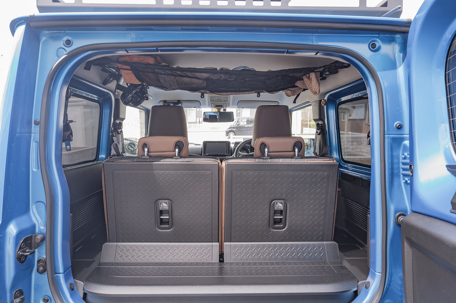 【装着写真】JB64ジムニー IXUSデニム シートカバー [品番:SK2-081-09] - シートカバーブランド IXUS（イクサス）